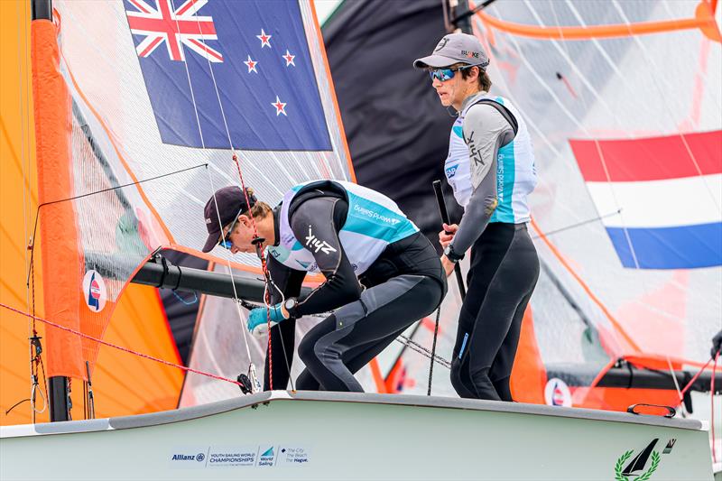 George Lee Rush and Seb Menzies (NZL) - 29er - 2022 Youth Worlds - The ...