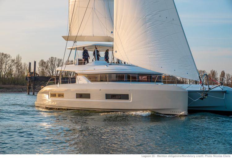 Lagoon unveils its new model, the Lagoon 55